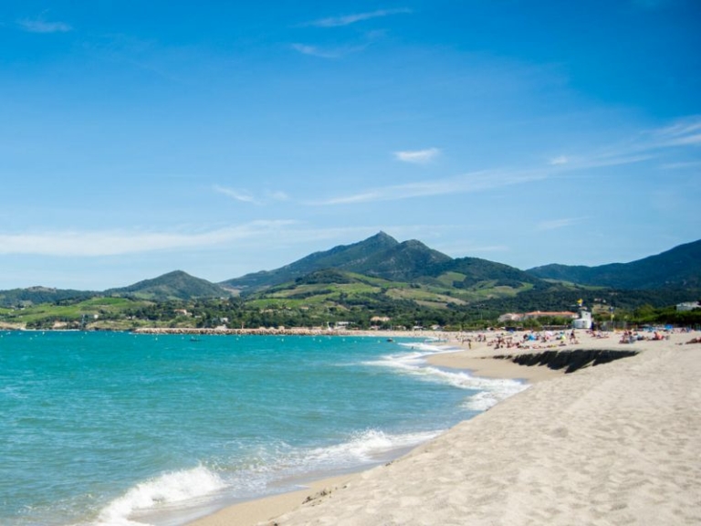 Cool off at the beaches and lakes of the Pyrénées-Orientales