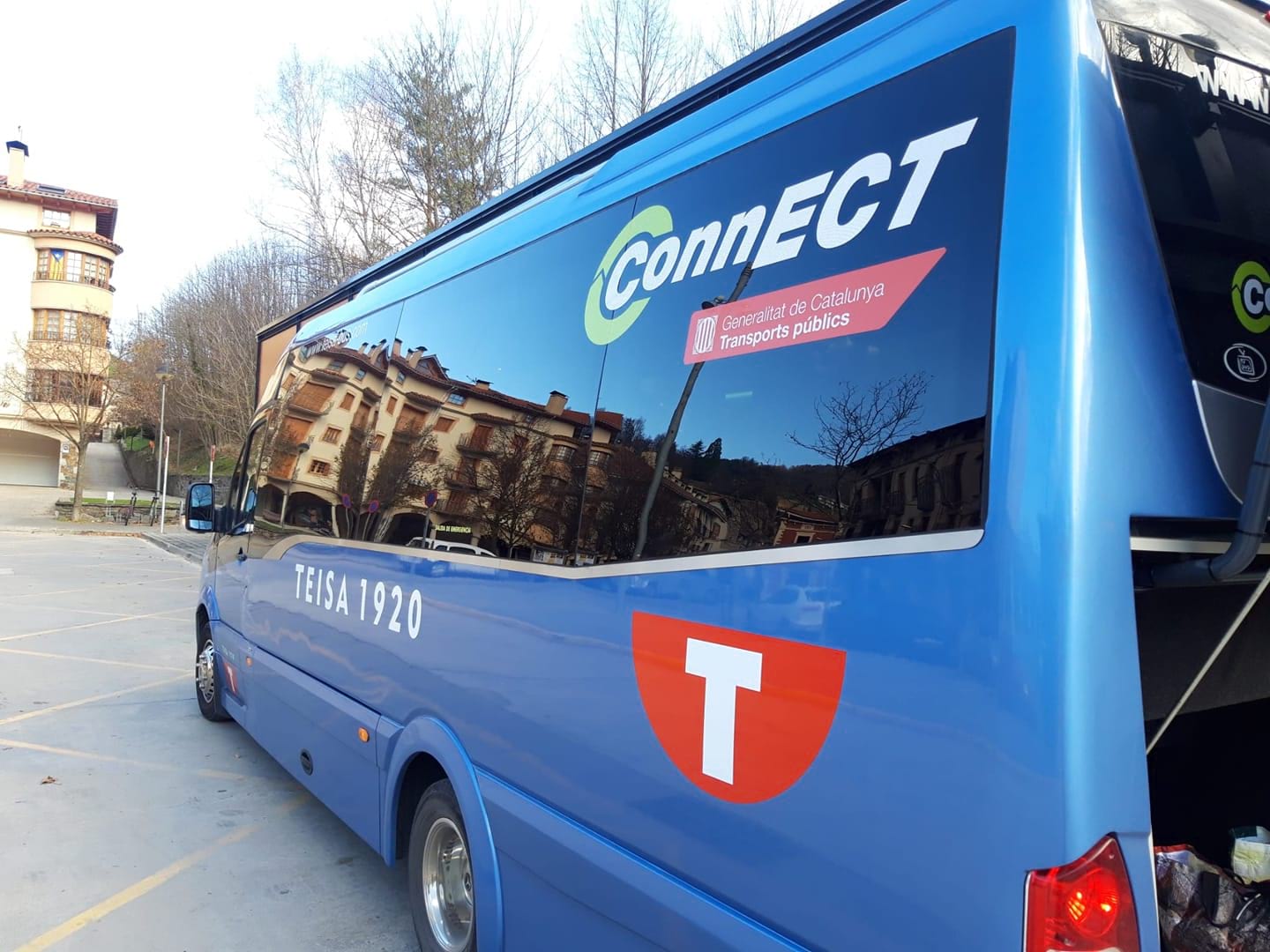 Cross-border buses link towns in North and South Catalonia