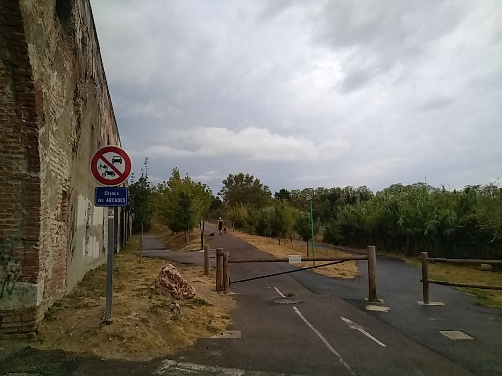 Walk the region : A city hike along the urban canals in Perpignan